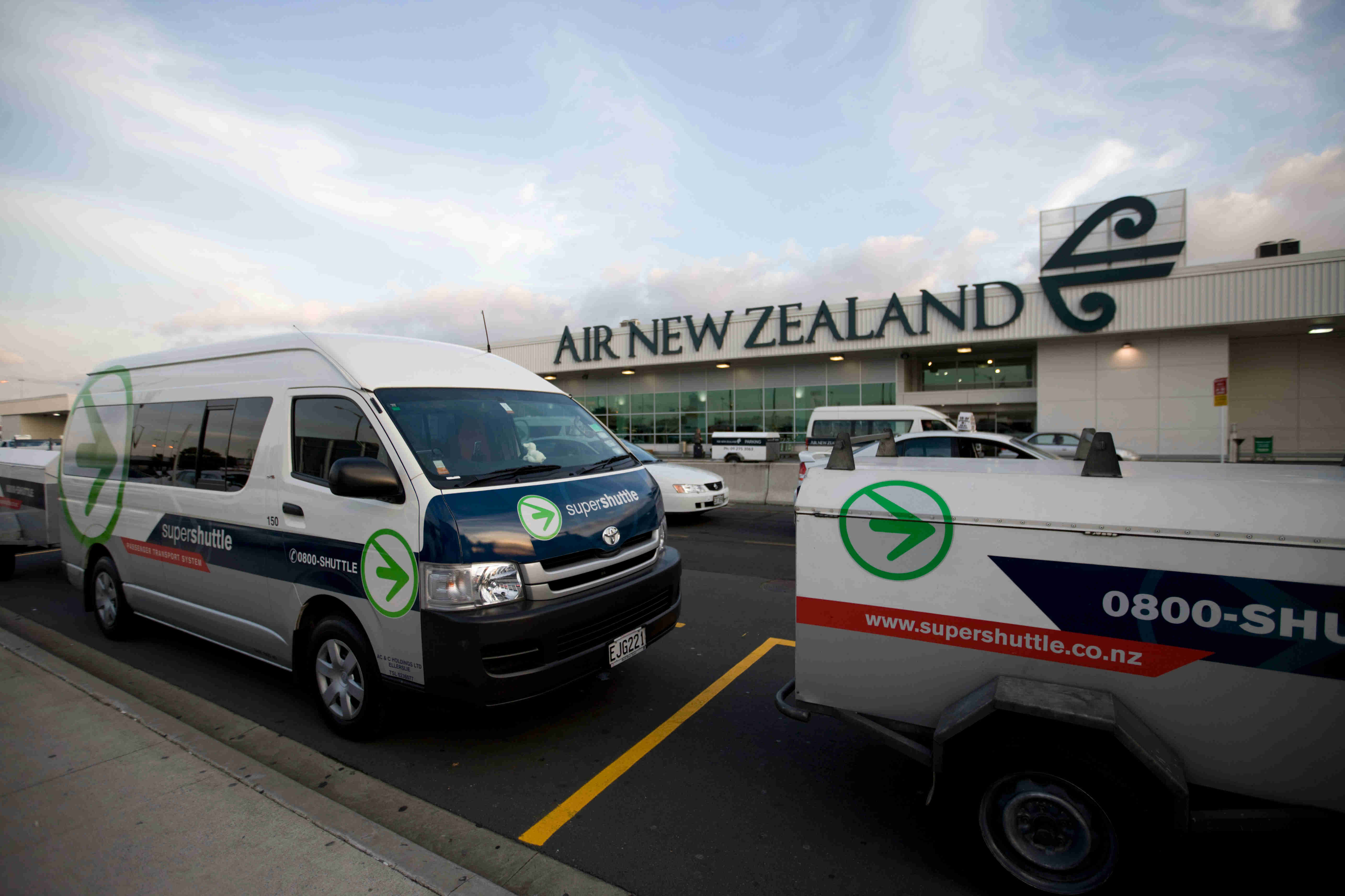 Auckland Airport Shuttle Bus - soakploaty Auckland Airport Shuttle Bus - soakploaty